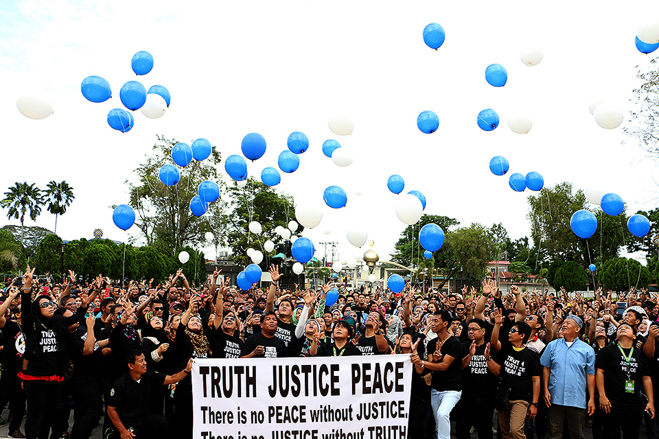 Palace to MILF: Return guns from Fallen 44 | GMA News Online