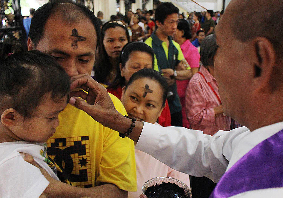 LOOK: Catholics in Visayas, Mindanao observe Ash Wednesday | GMA News ...