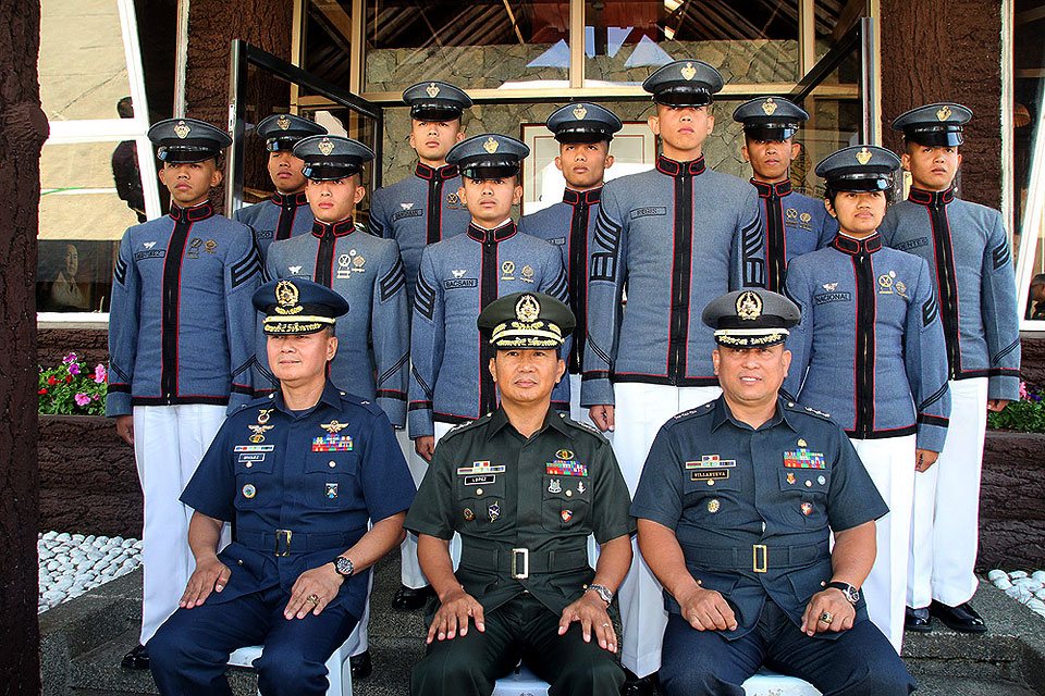 Aquino to lead 110th PMA graduation rites on Sunday | GMA News Online