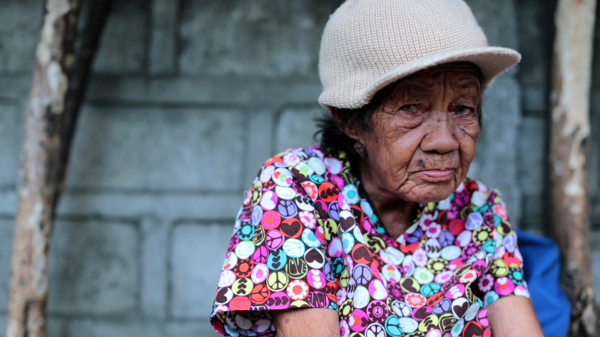 Kilalanin si Lola Porfiria ngayong gabi sa 'Front Row' | GMA News Online