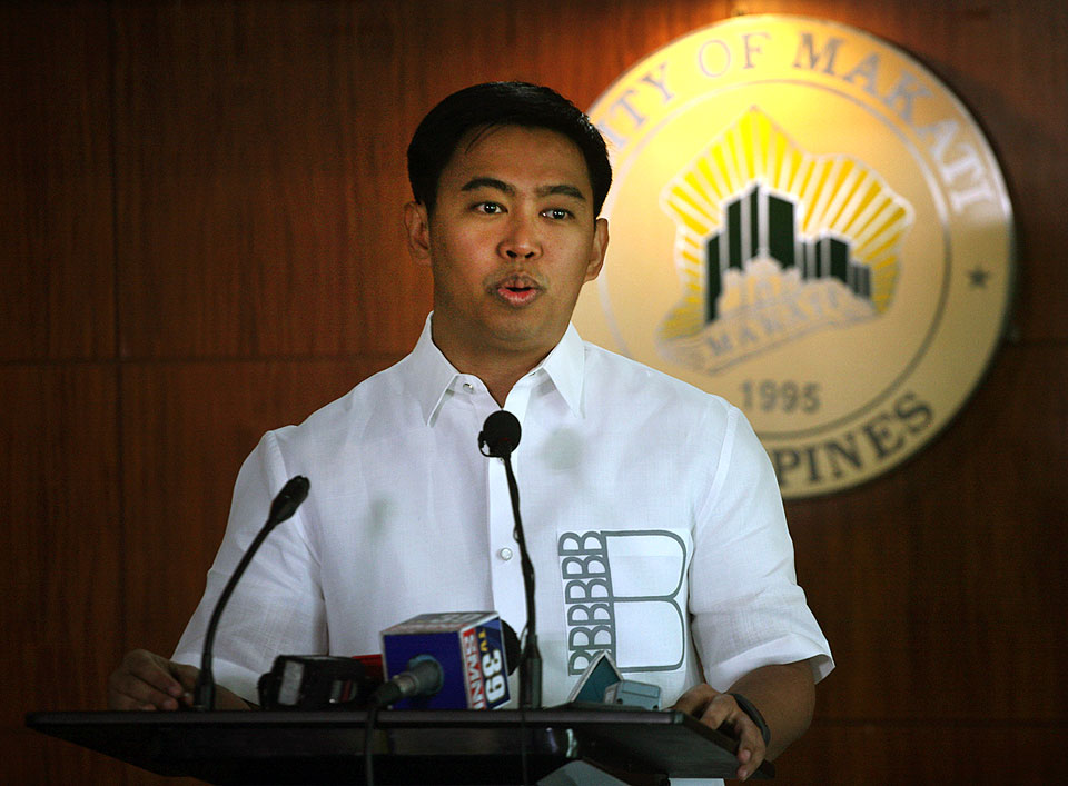 Junjun Binay files libel complaint vs. Trillanes | GMA News Online