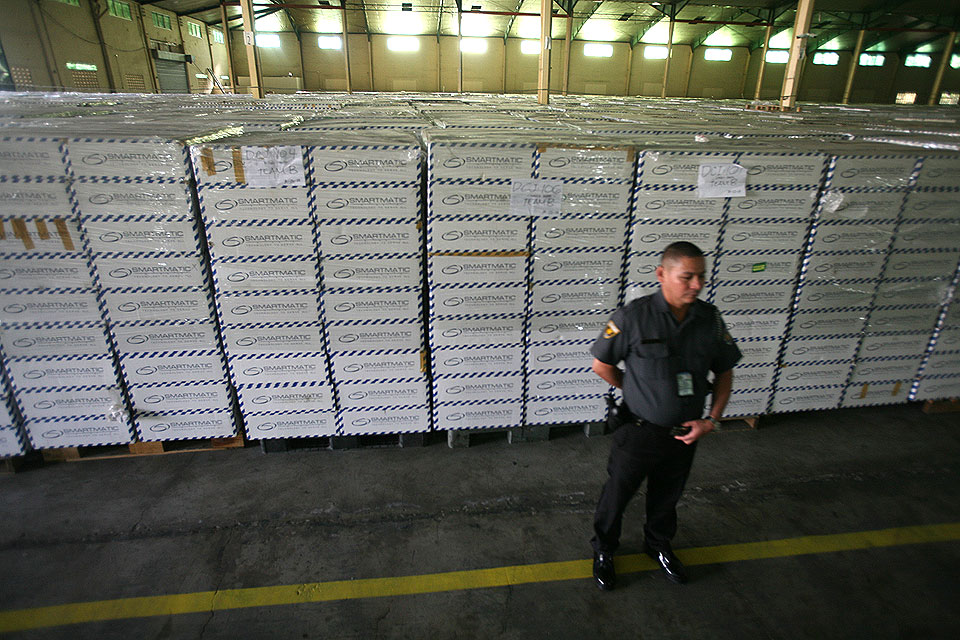 Comelec eyes purchasing 100,000 new PCOS machines | GMA News Online