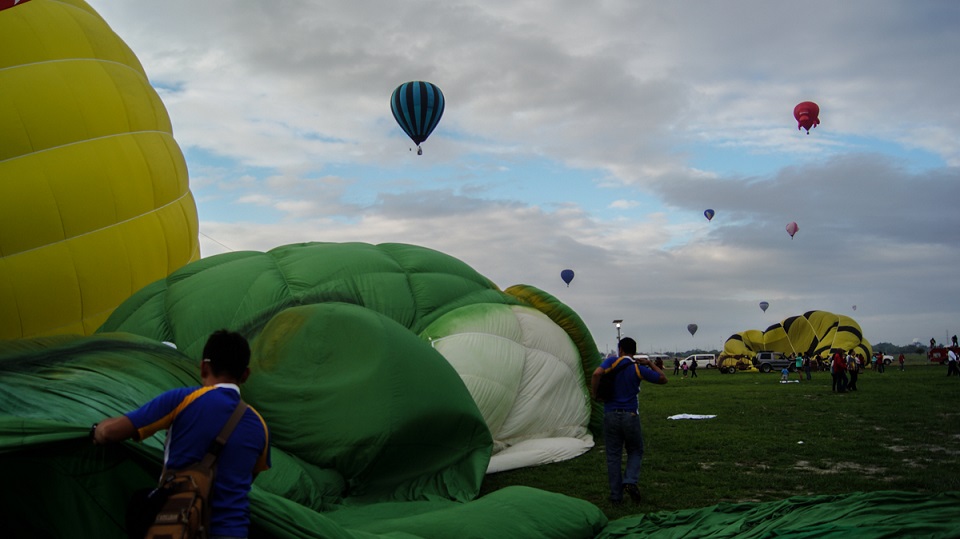 Texas hot air balloon company halts operations after deadly crash | GMA ...