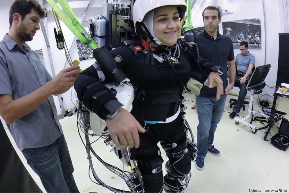 LOOK: Mind-controled robot suit helps people walk again | GMA News Online