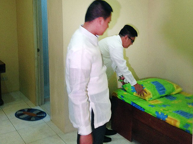 Lawyer denies Limlingan, brother were VP Binay’s ‘henchmen’ | GMA News ...