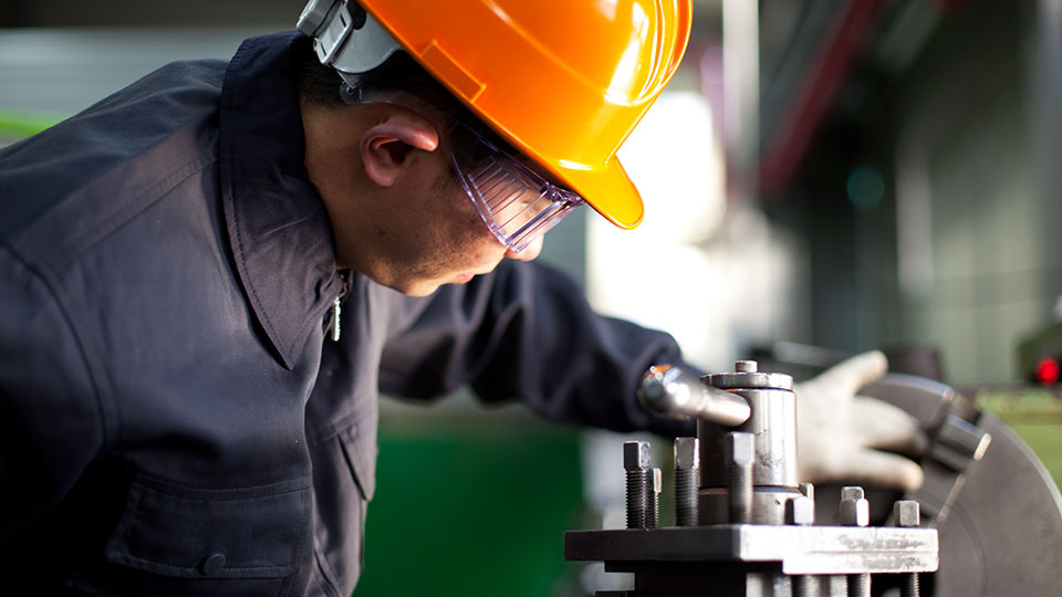 Philippine factory output contracts in March | GMA News Online