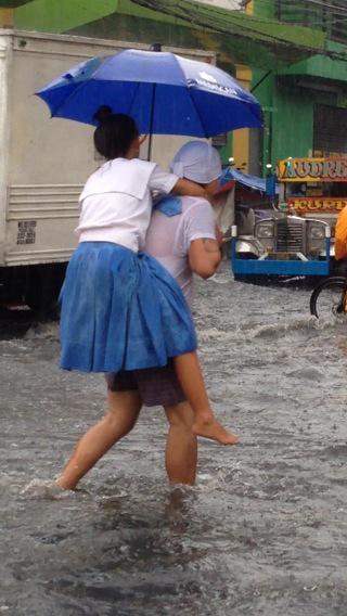 PNP asked to arrest people who clog canals on purpose | GMA News Online