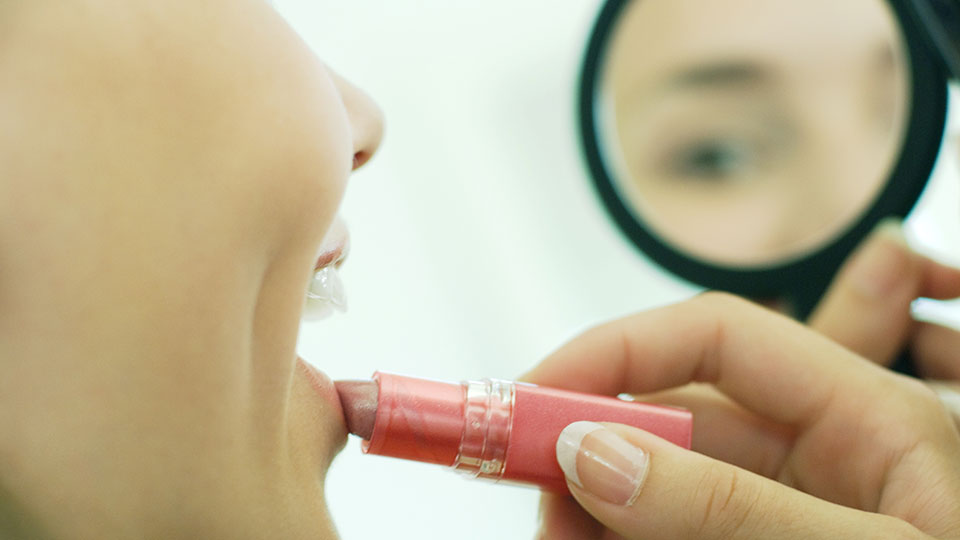 Halal makeup: Muslim beauty without the beast | GMA News Online