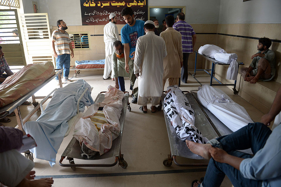 Heat wave deaths in Pakistan’s financial hub reach 780 | GMA News Online