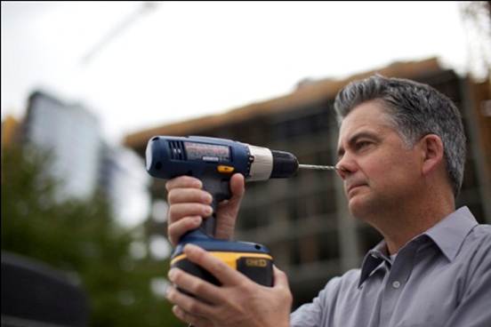 'Human Tool Box' and 'Dolphin Man' on this Tuesday's 'Stan Lee's ...