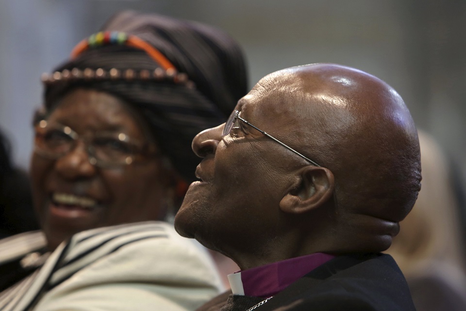Archbishop Desmond Tutu Hospitalized With ‘persistent Infection │ Gma