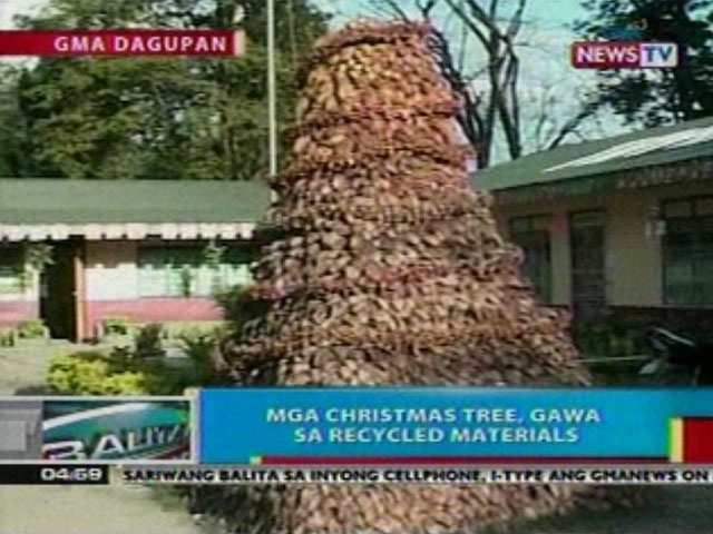 Mga Christmas tree na gawa sa recycled materials | Video | GMA News Online