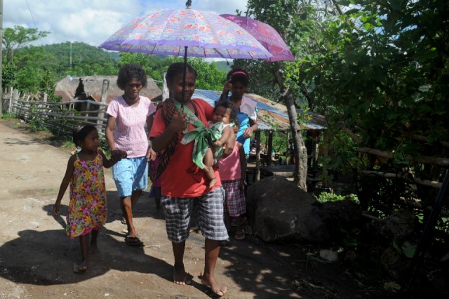 Philippines' Aeta people 'beggars' in their own land