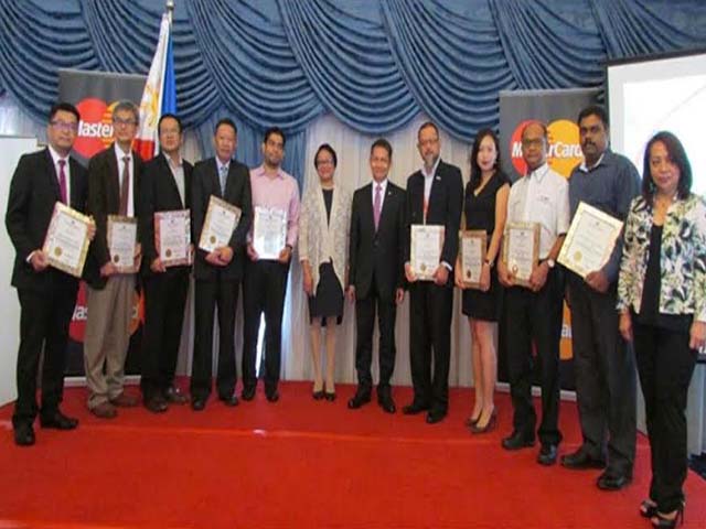 13 Malaysian firms honored for protecting Pinoy employees | GMA News Online