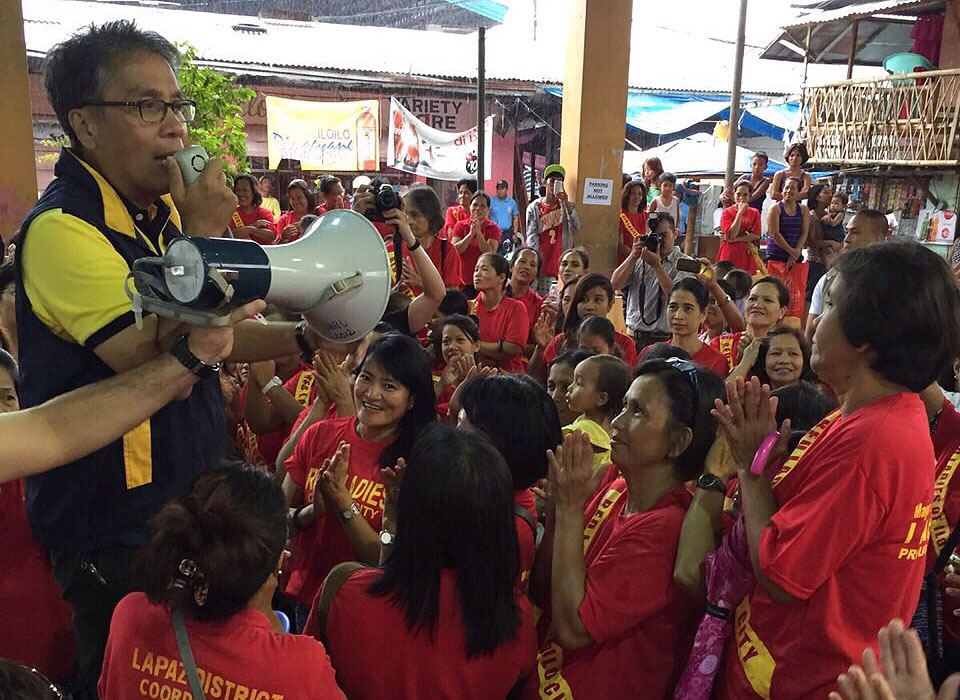 Mar Roxas to meet NUP members Wednesday night | GMA News Online