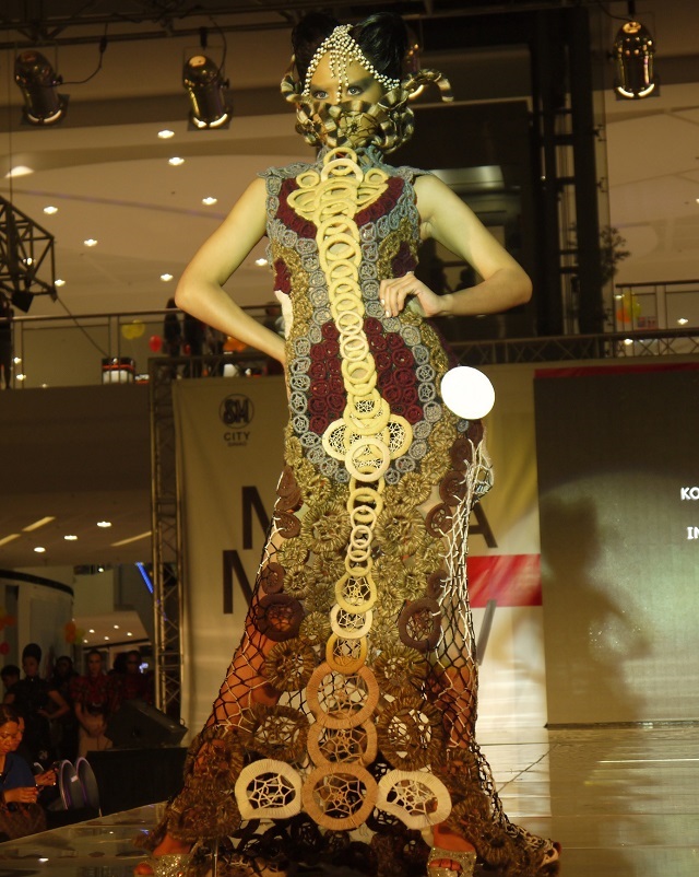 Young designers show the public what they’ve got at MODA MindaNow | GMA ...