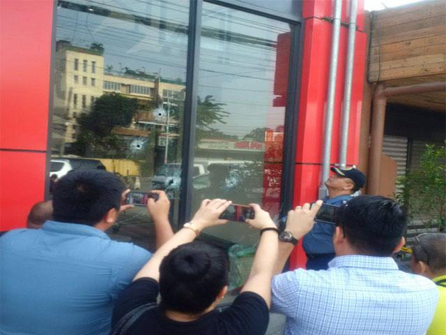 CCTV footage of Anthony Taberna's coffee shop shooting | GMA News Online