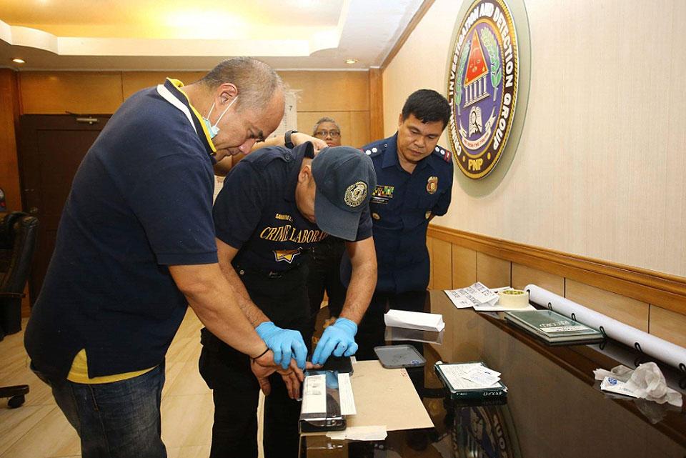 Ordinary cell, wooden beds for Reyes brothers at Puerto Princesa City ...