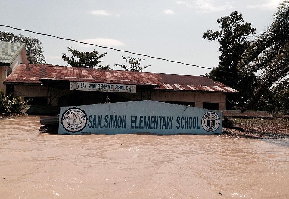 Death toll due to Typhoon Lando rises to 41 | GMA News Online