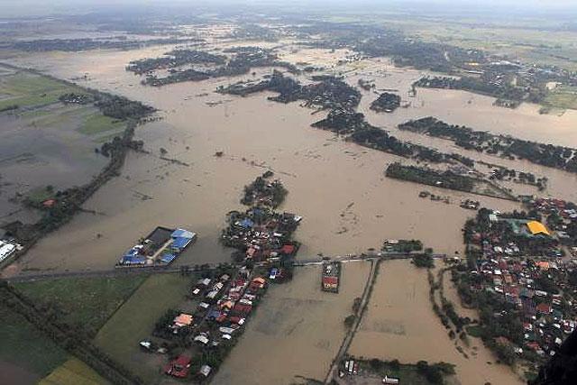 Fish ponds obstructing flow of floodwater out of Bulacan, Pampanga ...