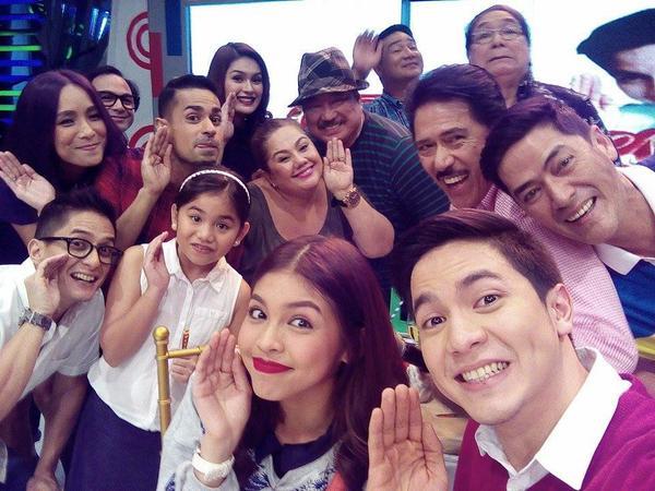 AlDub takes first selfie with the Eat Bulaga Dabarkads | GMA News Online