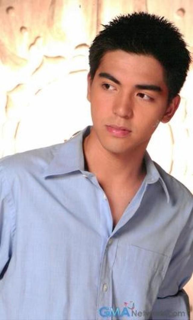 Mark Herras steps aside so deserving actors can take the spotlight