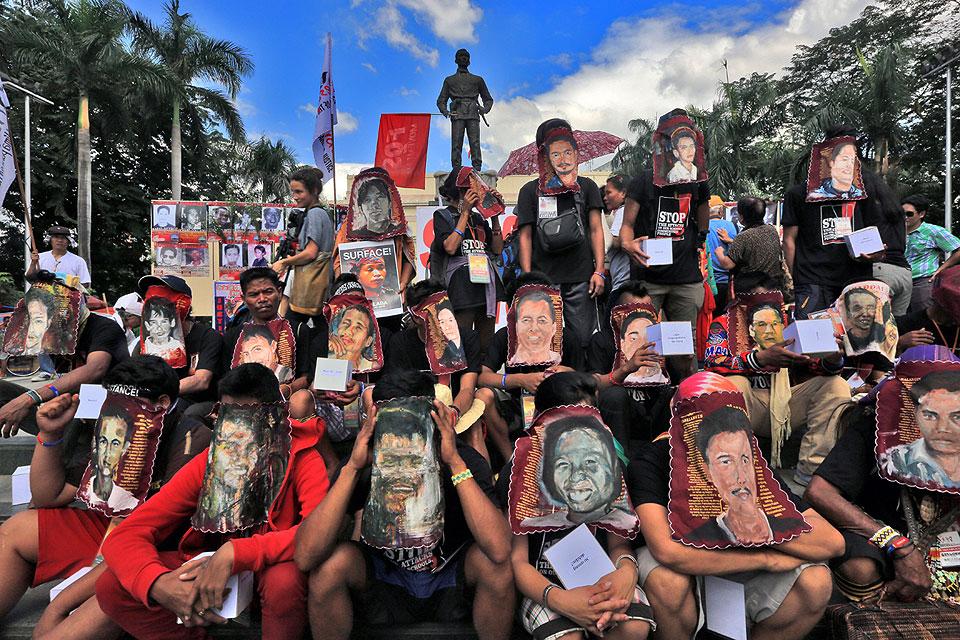 Lumads march to Liwasang Bonifacio, continue call for justice | GMA ...