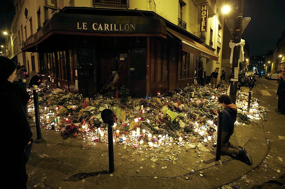 CBCP head asks prayers for perpetrators of Paris attacks | GMA News Online
