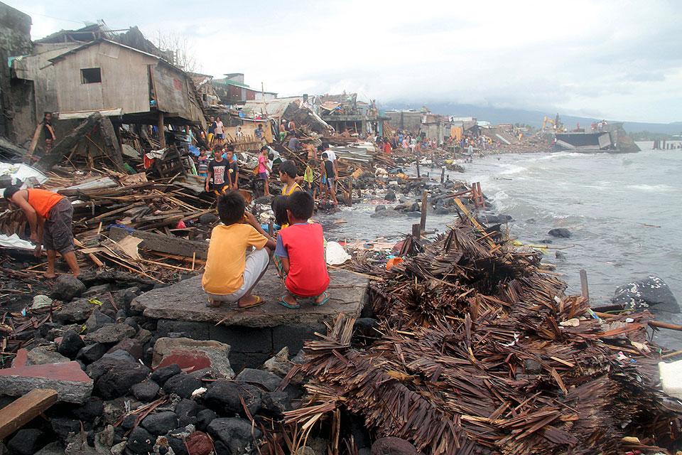 Albay under state of calamity after Typhoon Nona | GMA News Online