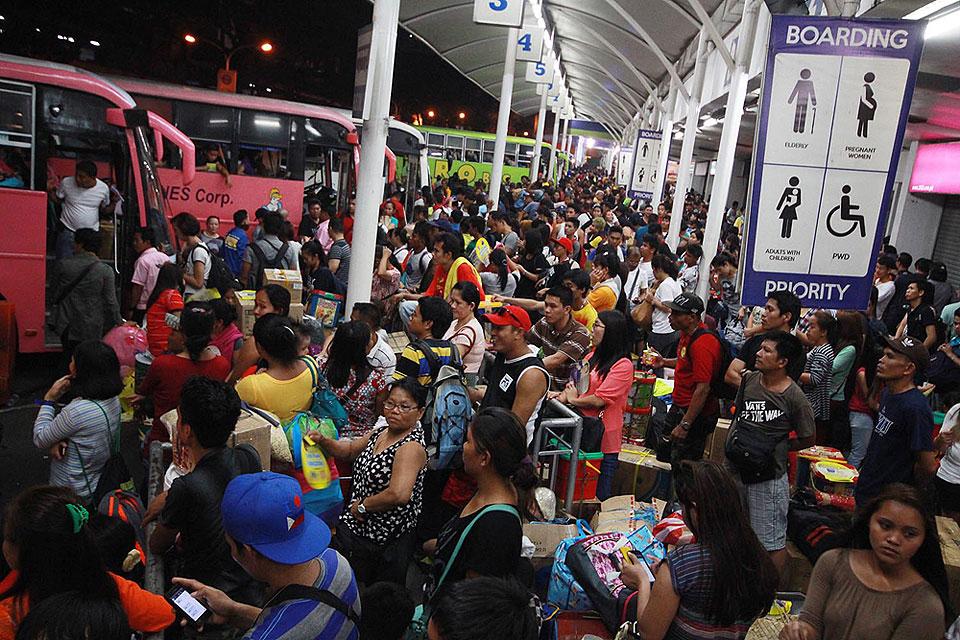 Province-bound passengers continue to troop to Cubao bus terminal | GMA ...