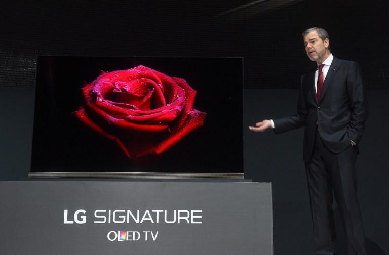 LG unveils ultra-thin OLED TV | Photos | GMA News Online