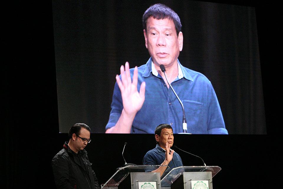 Duterte on first day of campaign: 'Galit talaga ako sa gobyerno' | GMA ...