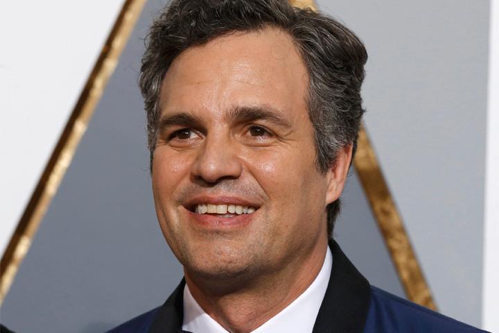 ‘Spotlight’ actor Mark Ruffalo urges abuse victims to speak out | GMA ...