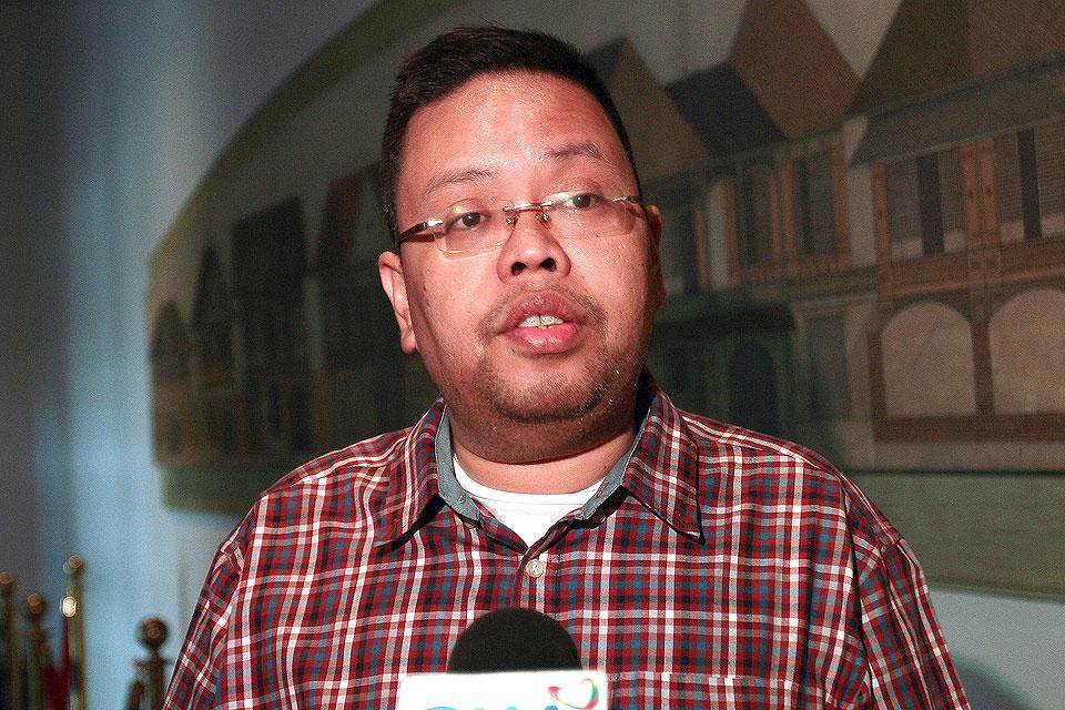 Comelec exec says video of Smartmatic engineer 'fake news' | GMA News ...