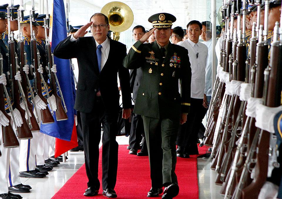 PNoy off to US for ASEAN-US Summit | Photos | GMA News Online