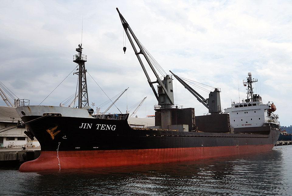 Nokor ship Jin Teng free to leave PHL port, says DFA | GMA News Online