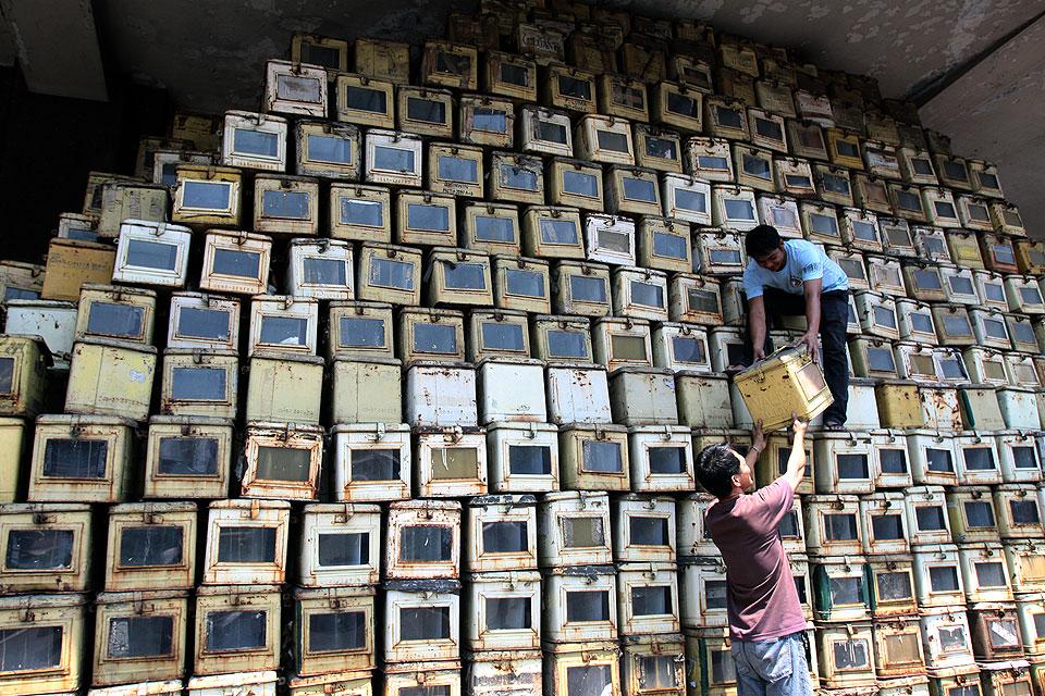 Comelec readies old ballot boxes incase of manual elections | Photos ...