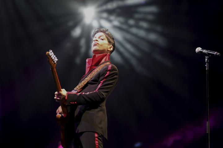 Prince videos appear on old foe YouTube | GMA News Online