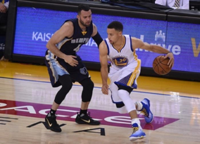 Curry comeback breathes new life into Warriors title defense | GMA News ...