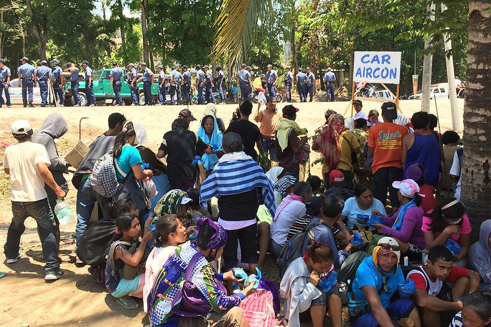Hungry farmers reinforce beleaguered farmers in Kidapawan | Photos ...
