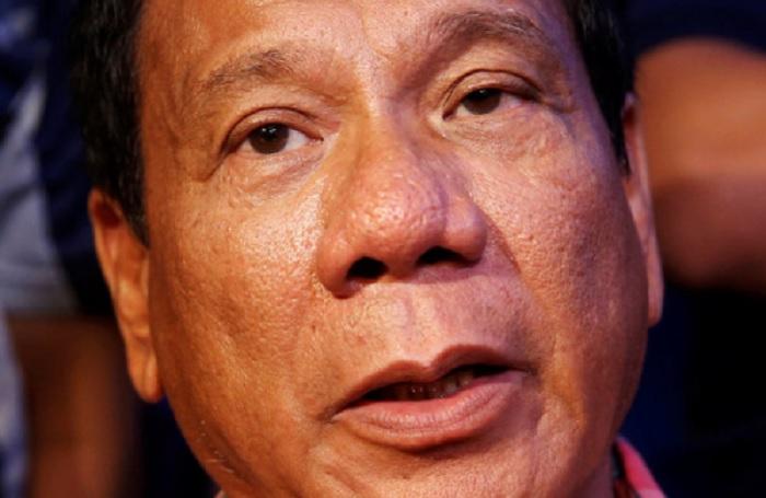 Duterte cries at parents’ tombs, asks for help to lead nation | GMA ...