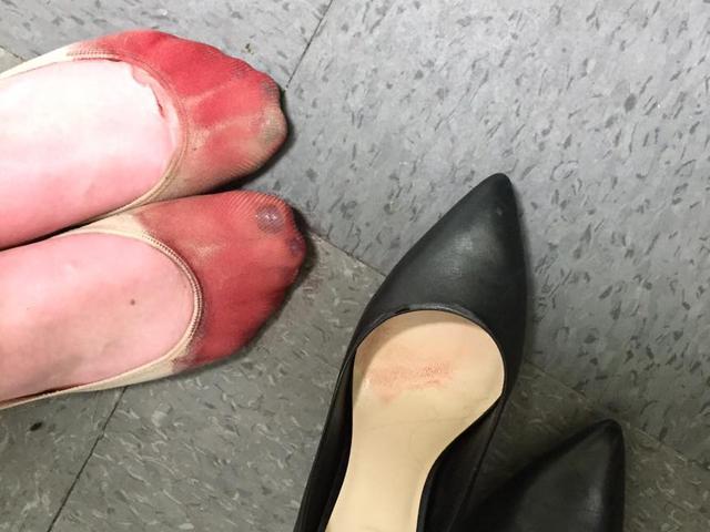 Women forced to wear heels rallies support to ban ‘unfair’ policy | GMA ...