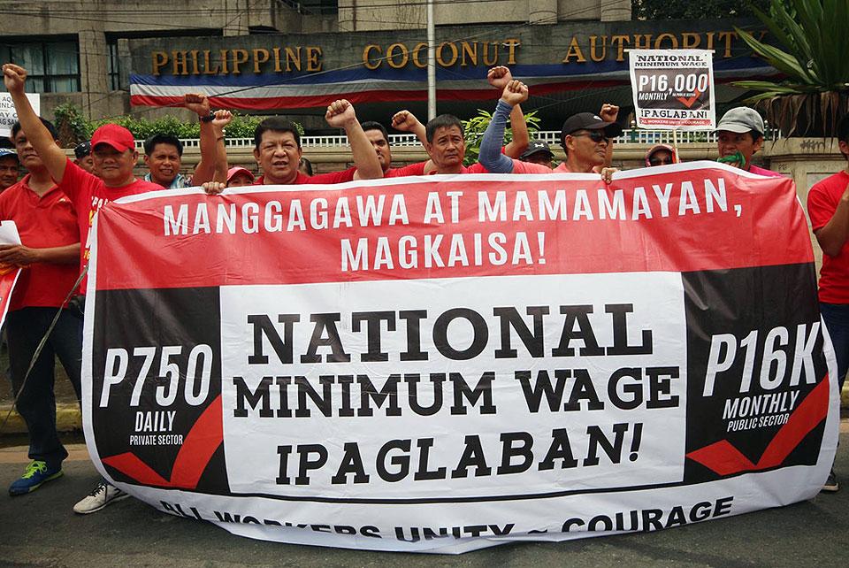 Govt workers ask Duterte to act on minimum wage, contractualization ...