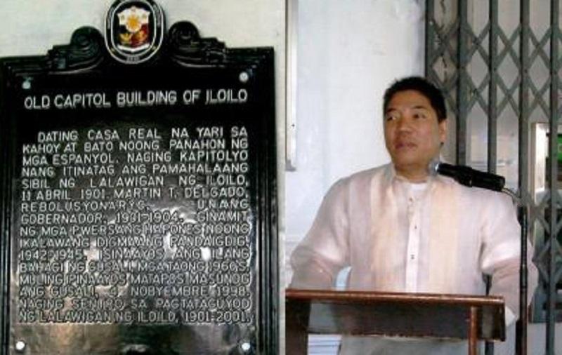 Historian Ambeth Ocampo receives prestigious Fukuoka Prize | GMA News ...