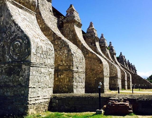 Ilocos Norte: The heritage marvels of Badoc Church and Paoay Church