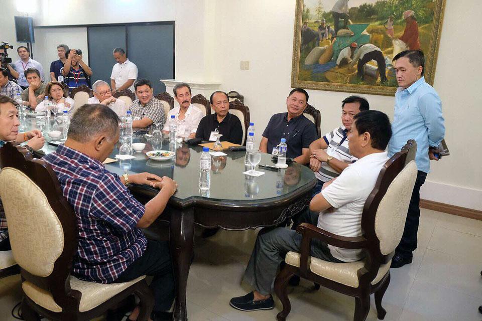 Duterte meets with leaders of political parties | Photos | GMA News Online