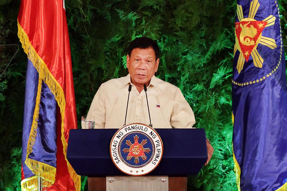 Duterte takes oath as 16th President of PHL | GMA News Online