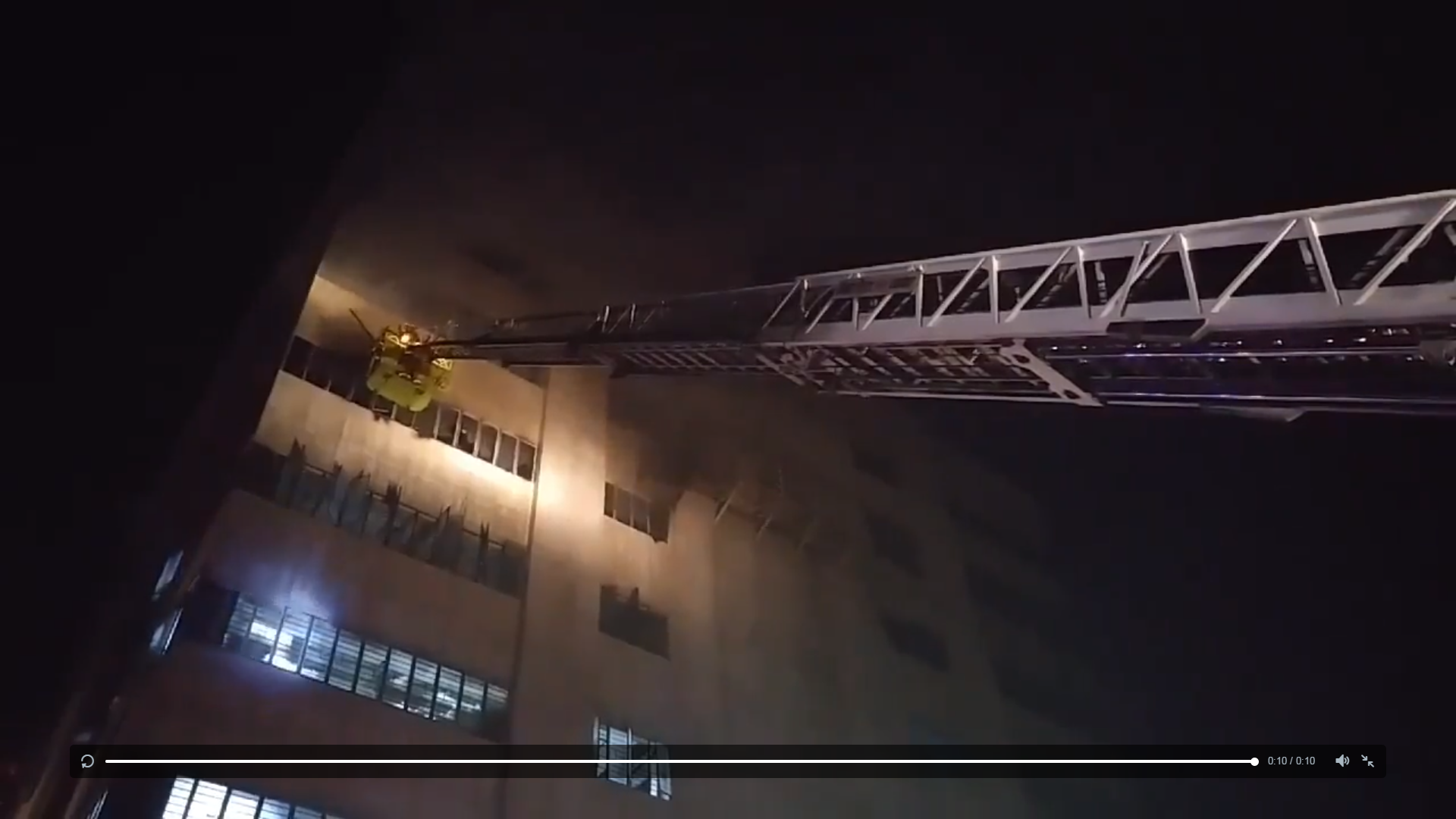 Fire hits Pasig City building | GMA News Online