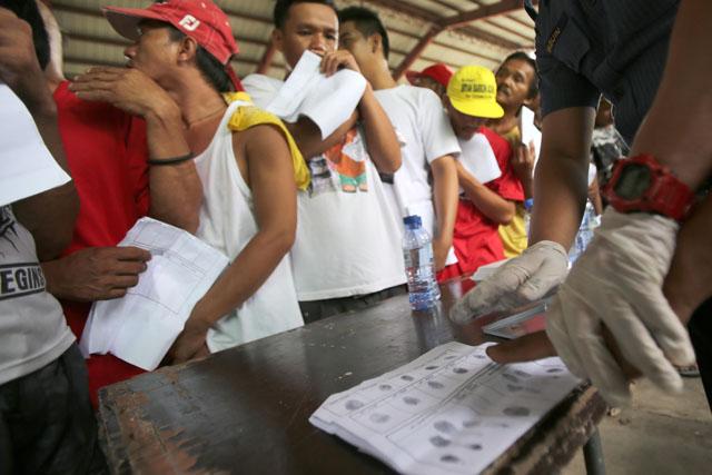 Over 1,300 drug pushers, users surrender to police in 4 Luzon provinces ...