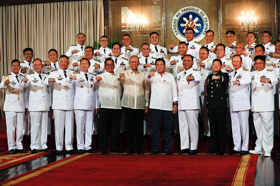 Duterte with newly-promoted generals, flag officers | Photos | GMA News ...